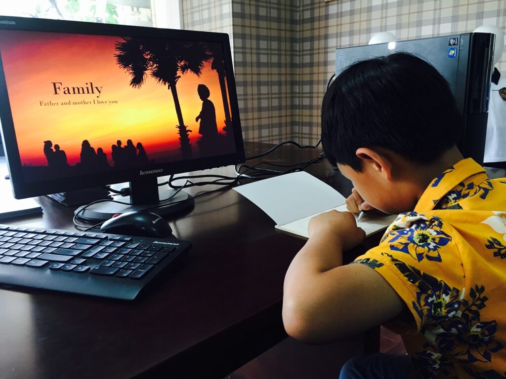 【ICT教育とは】子どもへの効果＆メリット・デメリットをご紹介 - Wonder Code