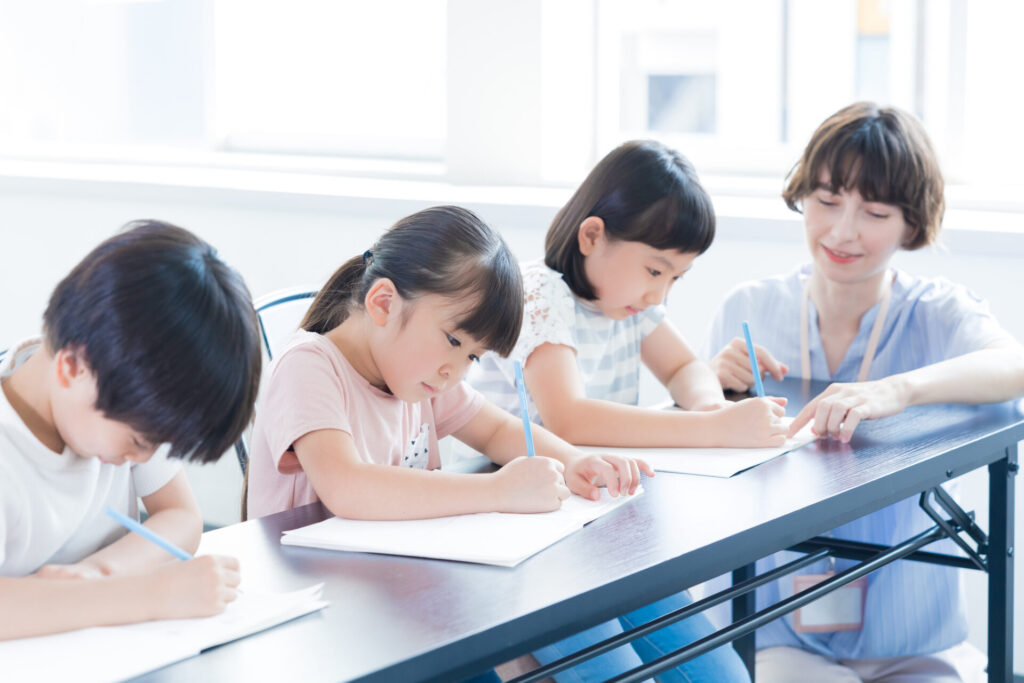 小学校の義務教育で必須化された英語教育について詳しく知りたい！ - Wonder Code